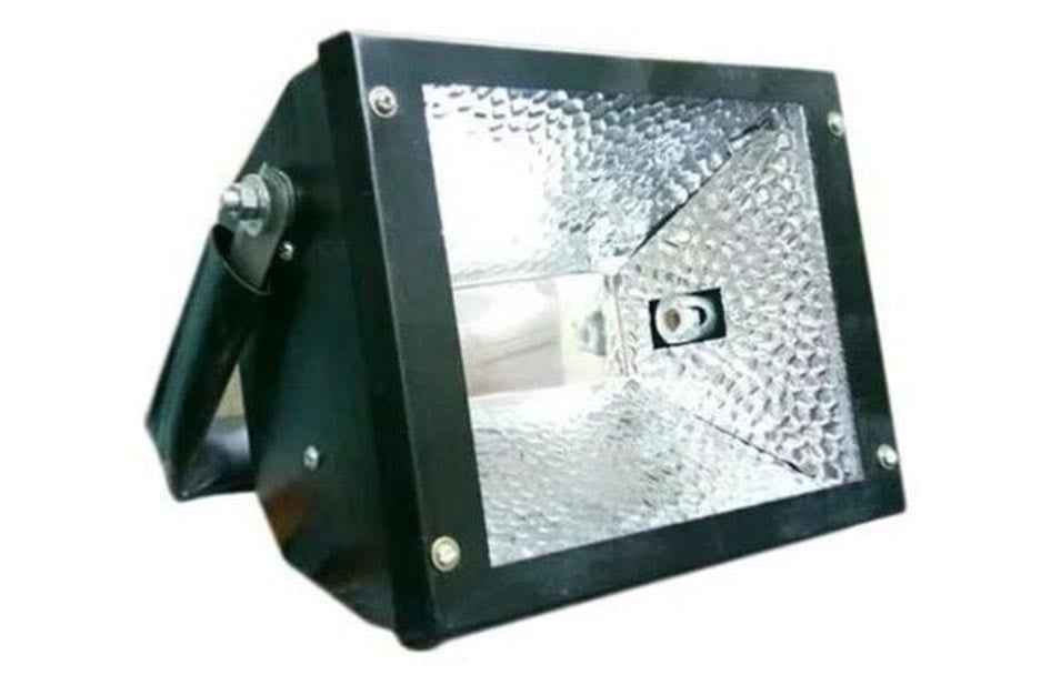 Halogen vs. LED Flood Lights: Which to Choose