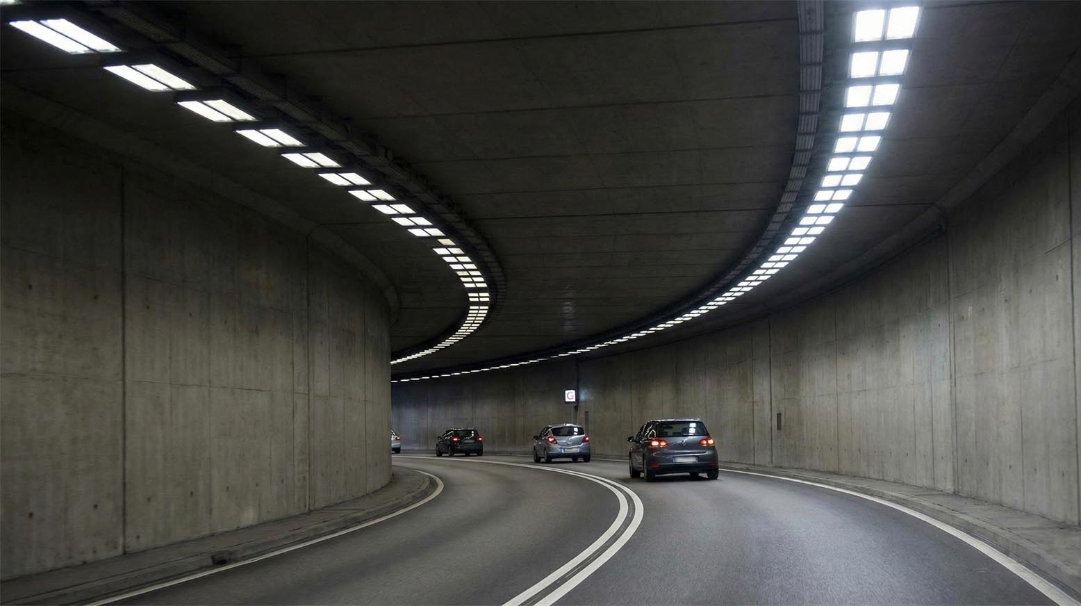 How can you achieve safe and efficient tunnel lighting effortlessly？